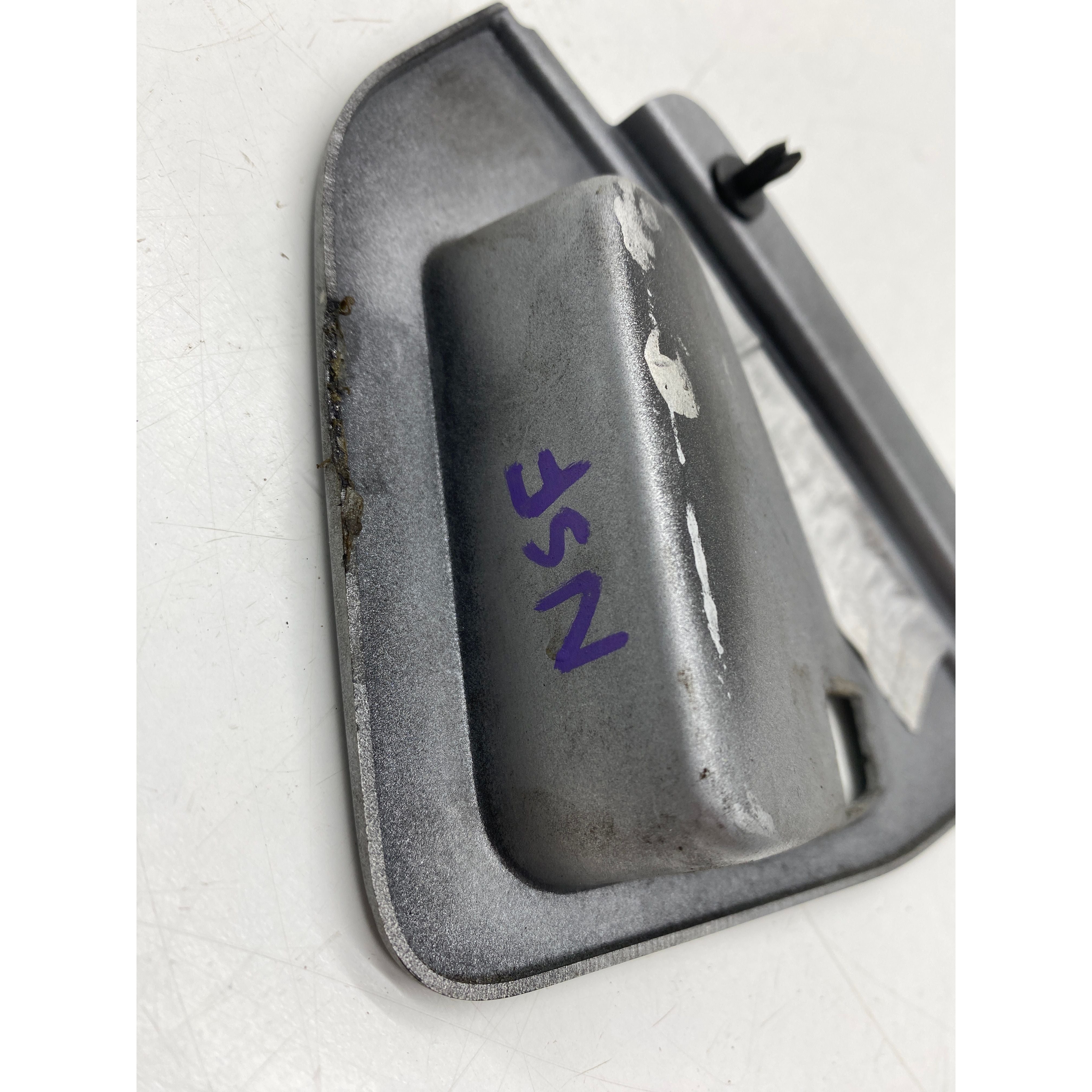 Vauxhall VX220 Door handle cover interior left passenger 2002 | Torque ...