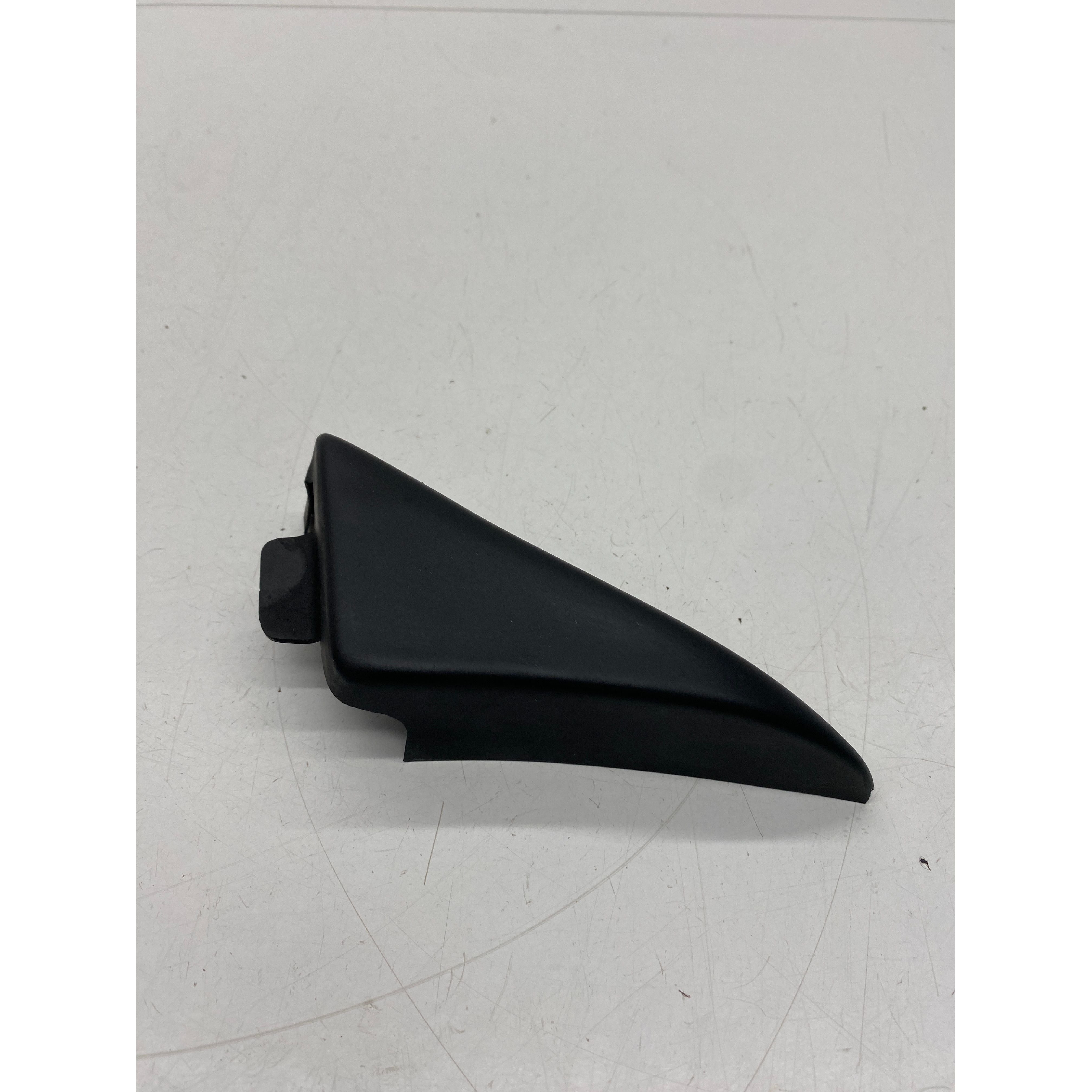 Vauxhall VX220 Interior door corner trim cover drivers right 2003 ...
