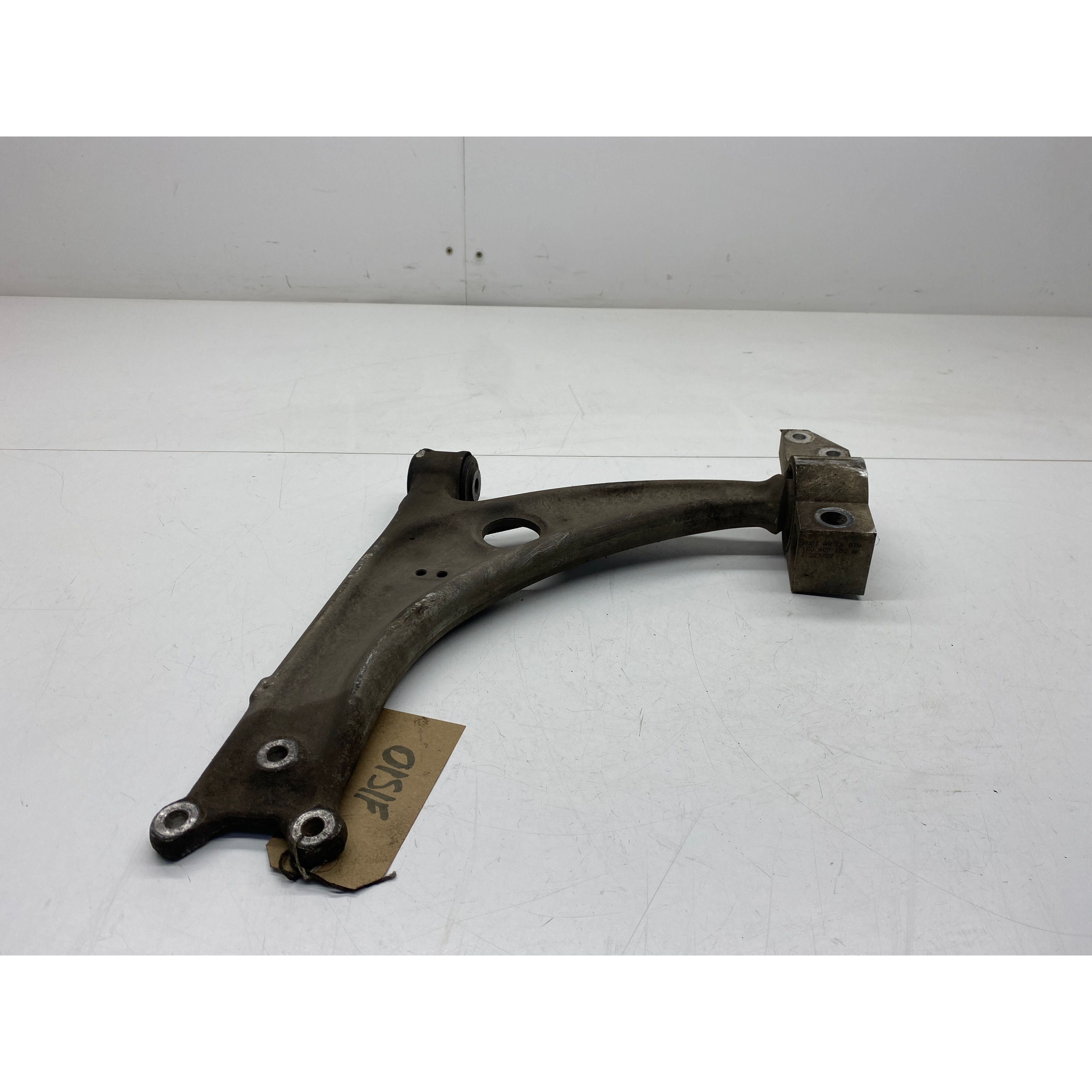 Audi S3 Wishbone control arm front right drivers 8P 2007 | Torque Motors