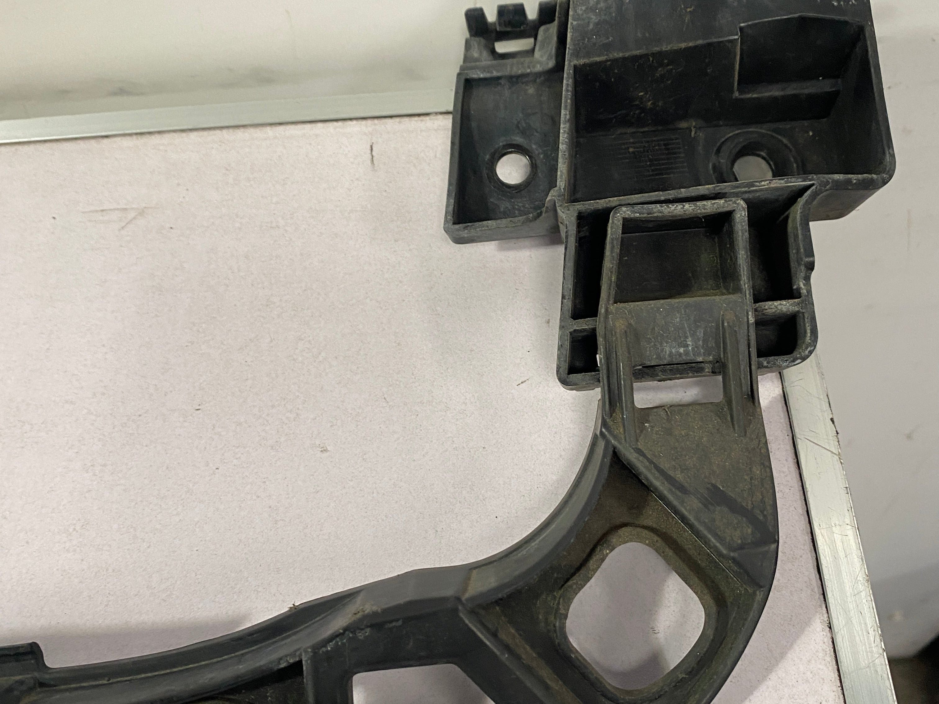Volkswagen Golf GTI rear bumper mount support 5k6807863 MK6 2010 ...