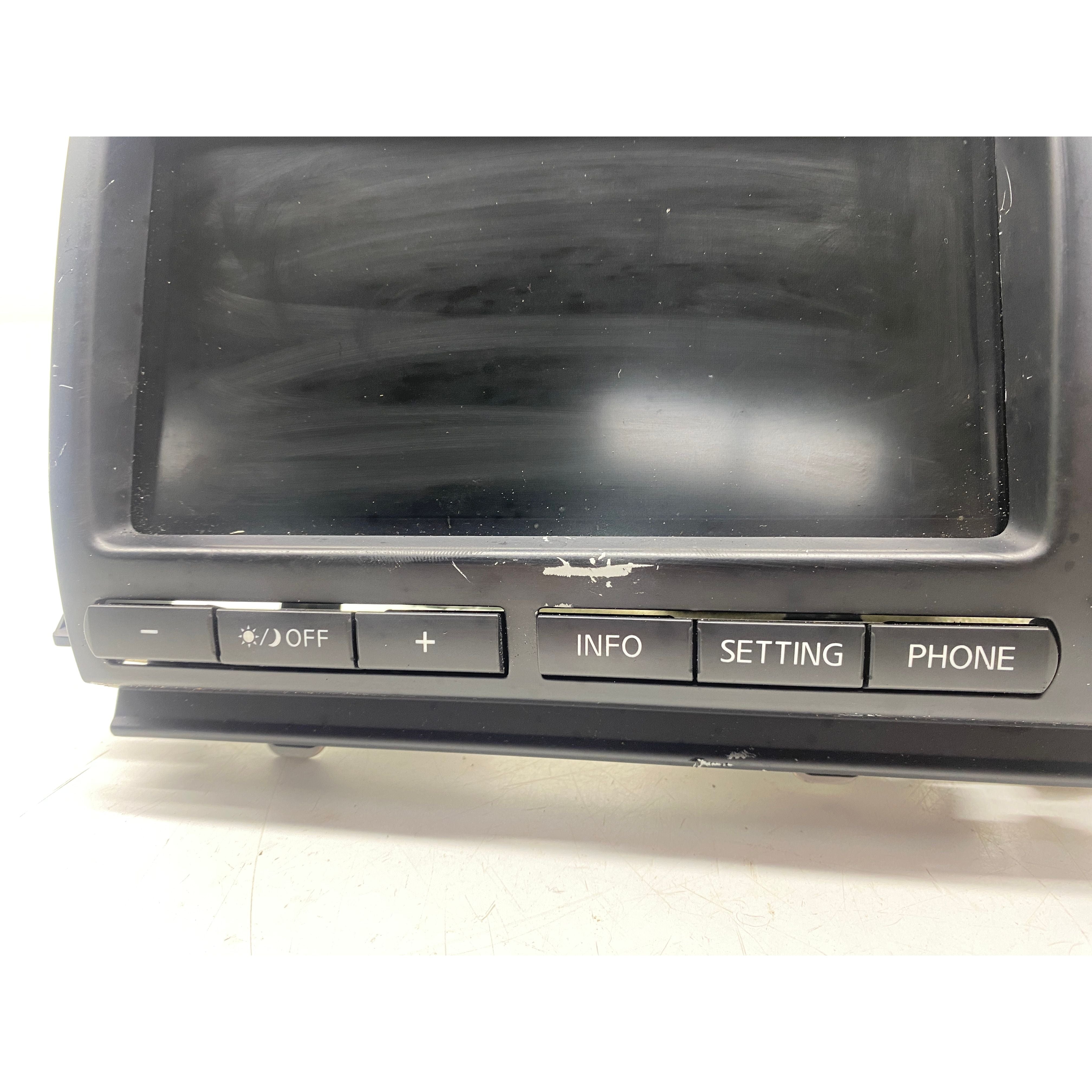 Nissan R35 Navigation screen display & switches GTR 2009 GT-R | Torque ...