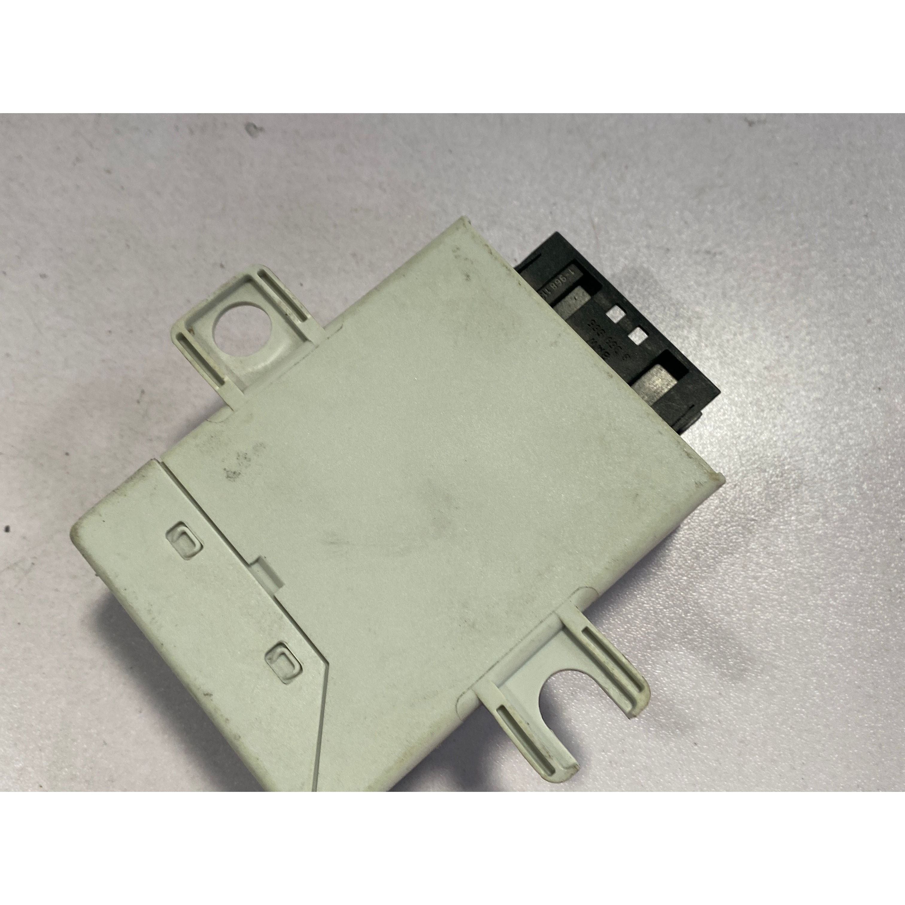 BMW M3 Immobilizer control module E46 2002 | Torque Motors