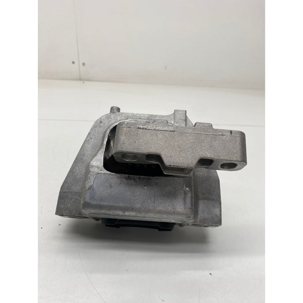 Volkswagen Golf Engine mount GTI MK8 VW 2022 | Torque Motors