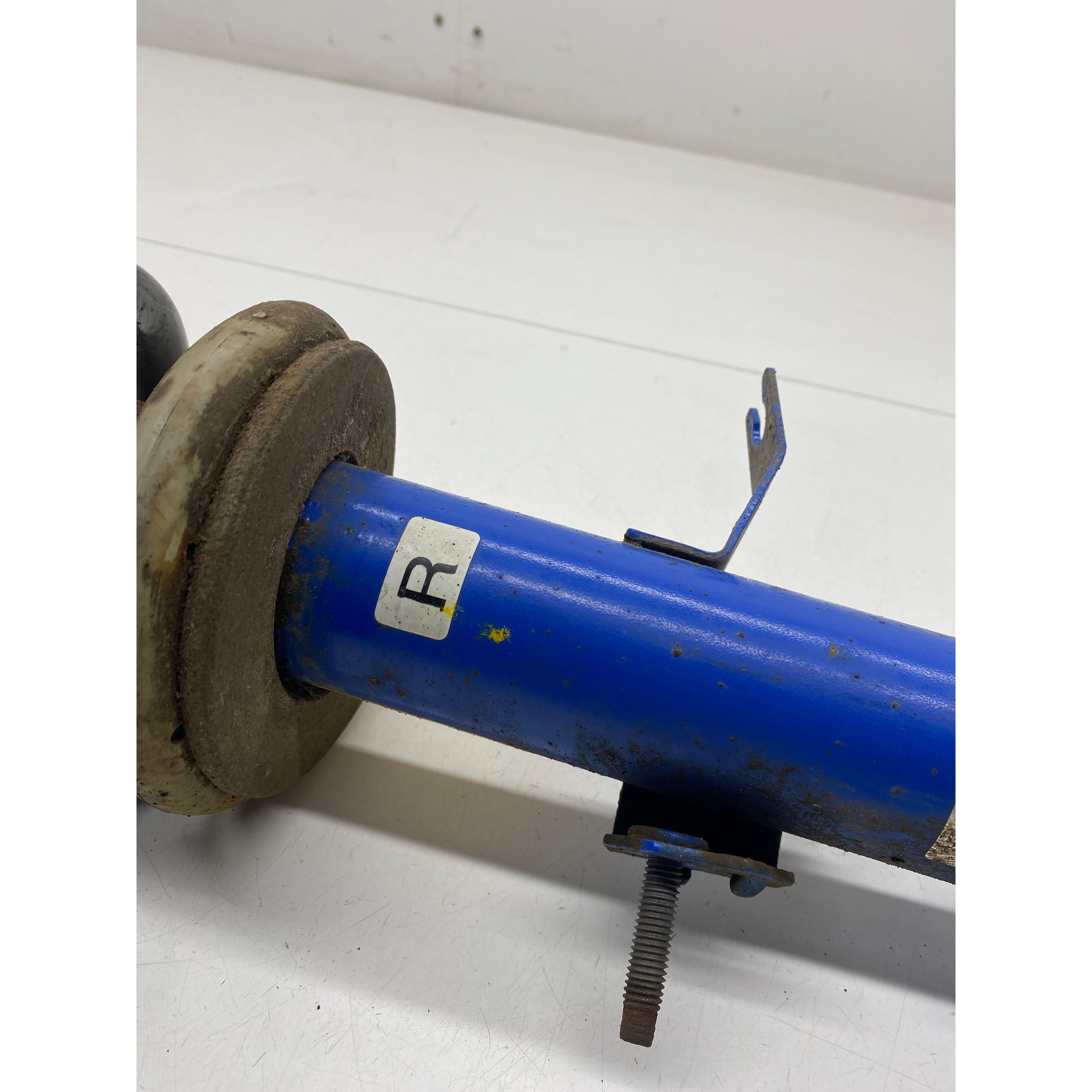 Nissan R35 Shock absorber front right drivers GTR 2009 GT-R | Torque Motors