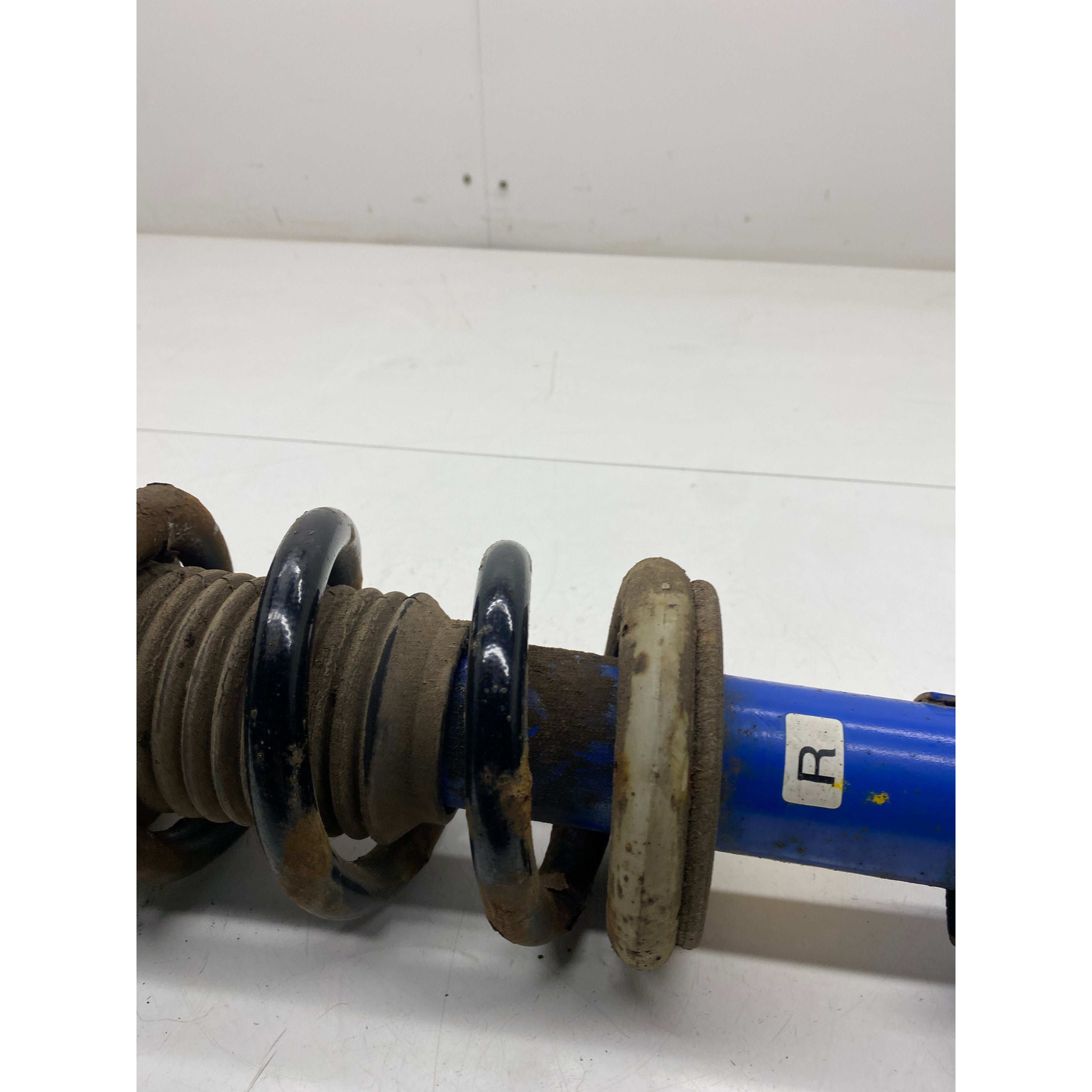 Nissan R35 Shock absorber front right drivers GTR 2009 GT-R | Torque Motors