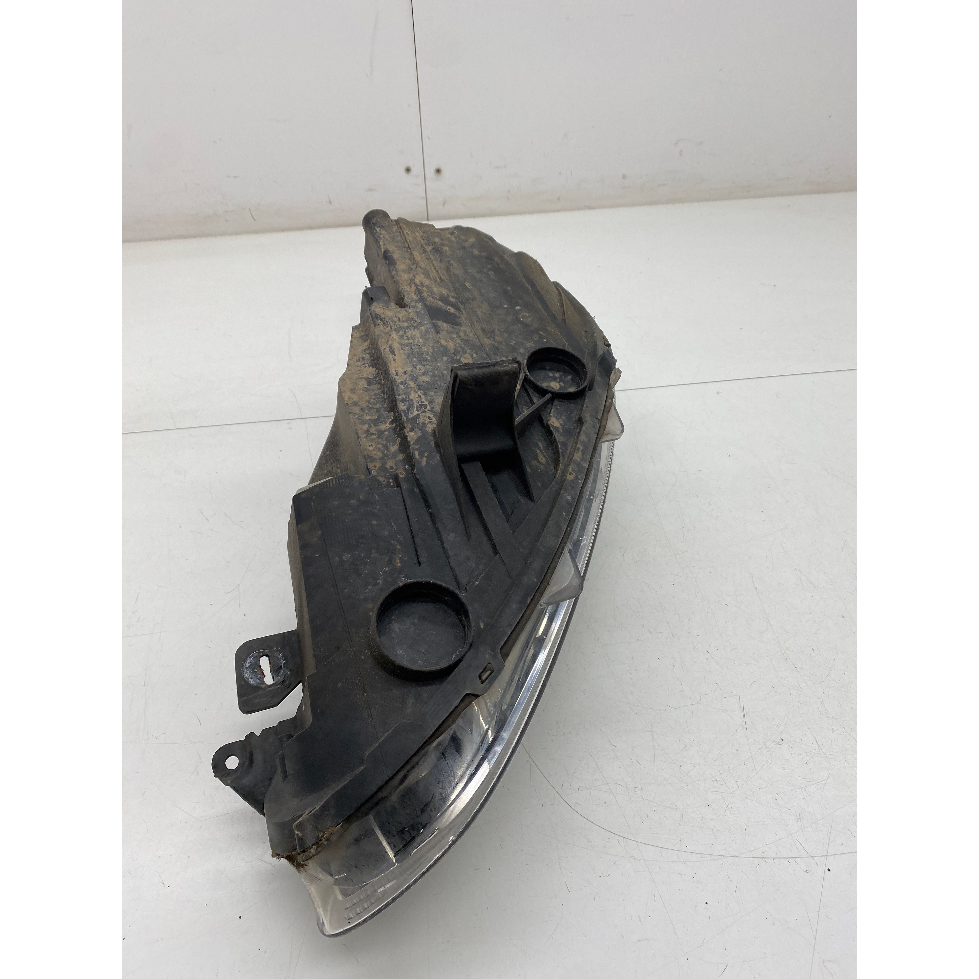 Ford Fiesta ST Headlight drivers right MK7 ST180 2014 ST-2 | Torque Motors