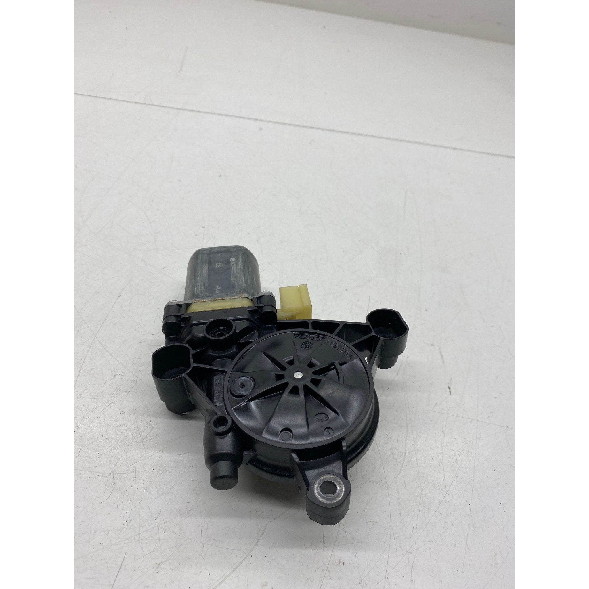 Volkswagen Golf R Window motor front right drivers VW 2018 MK7.5 ...