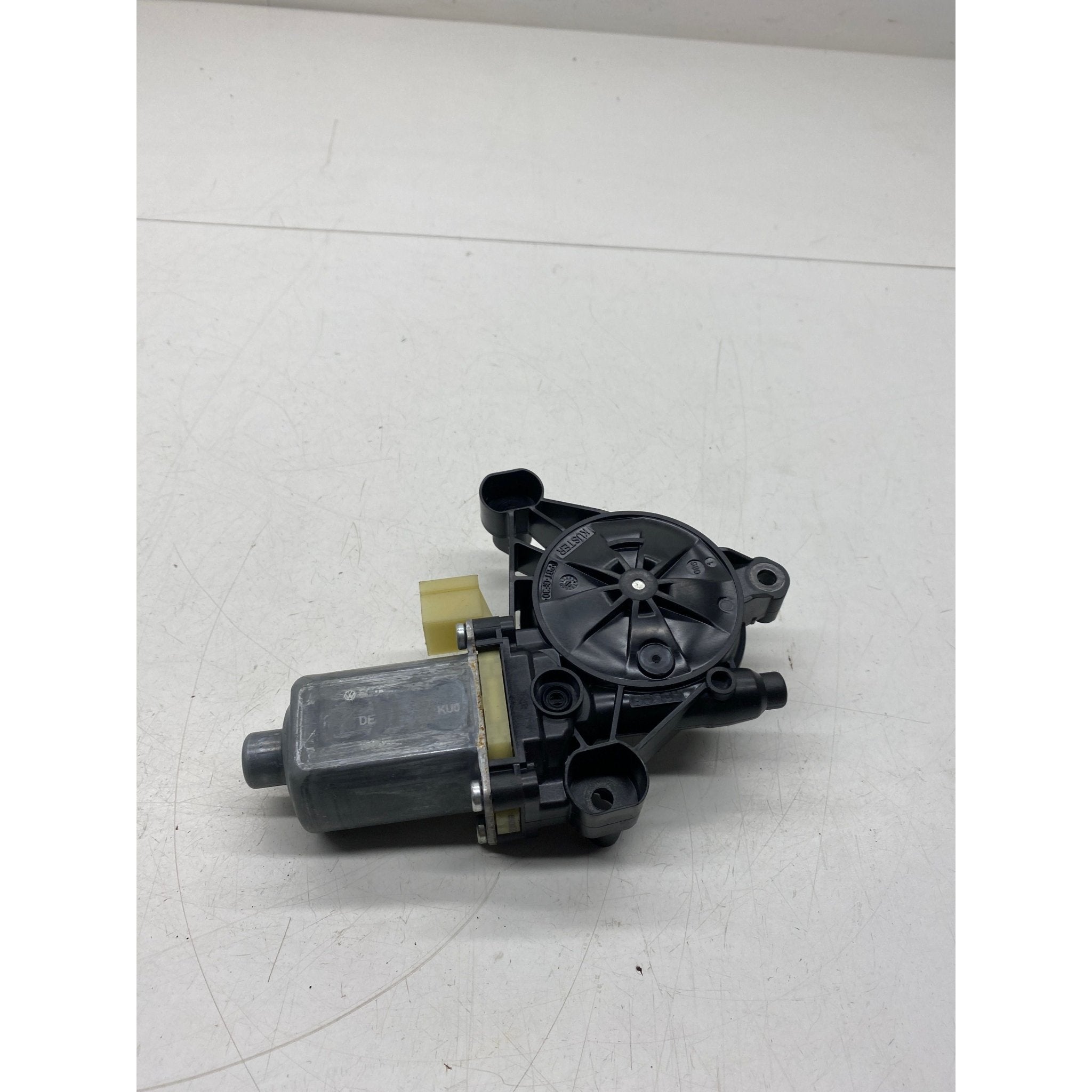 Volkswagen Golf R Window motor front right drivers VW 2018 MK7.5 ...