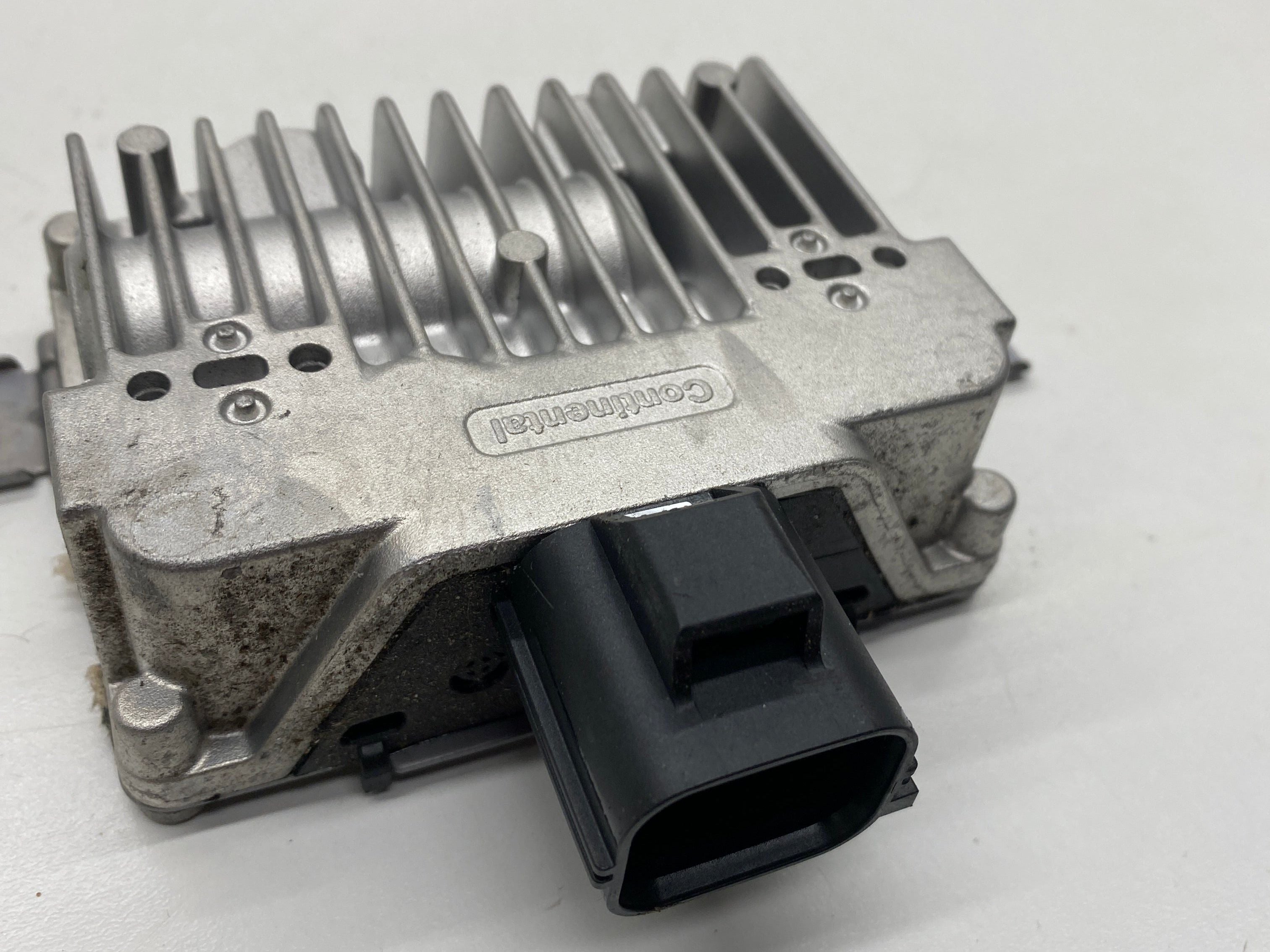 Mclaren MP4-12c Fuel pump control module ecu MP412C 2013 | Torque Motors