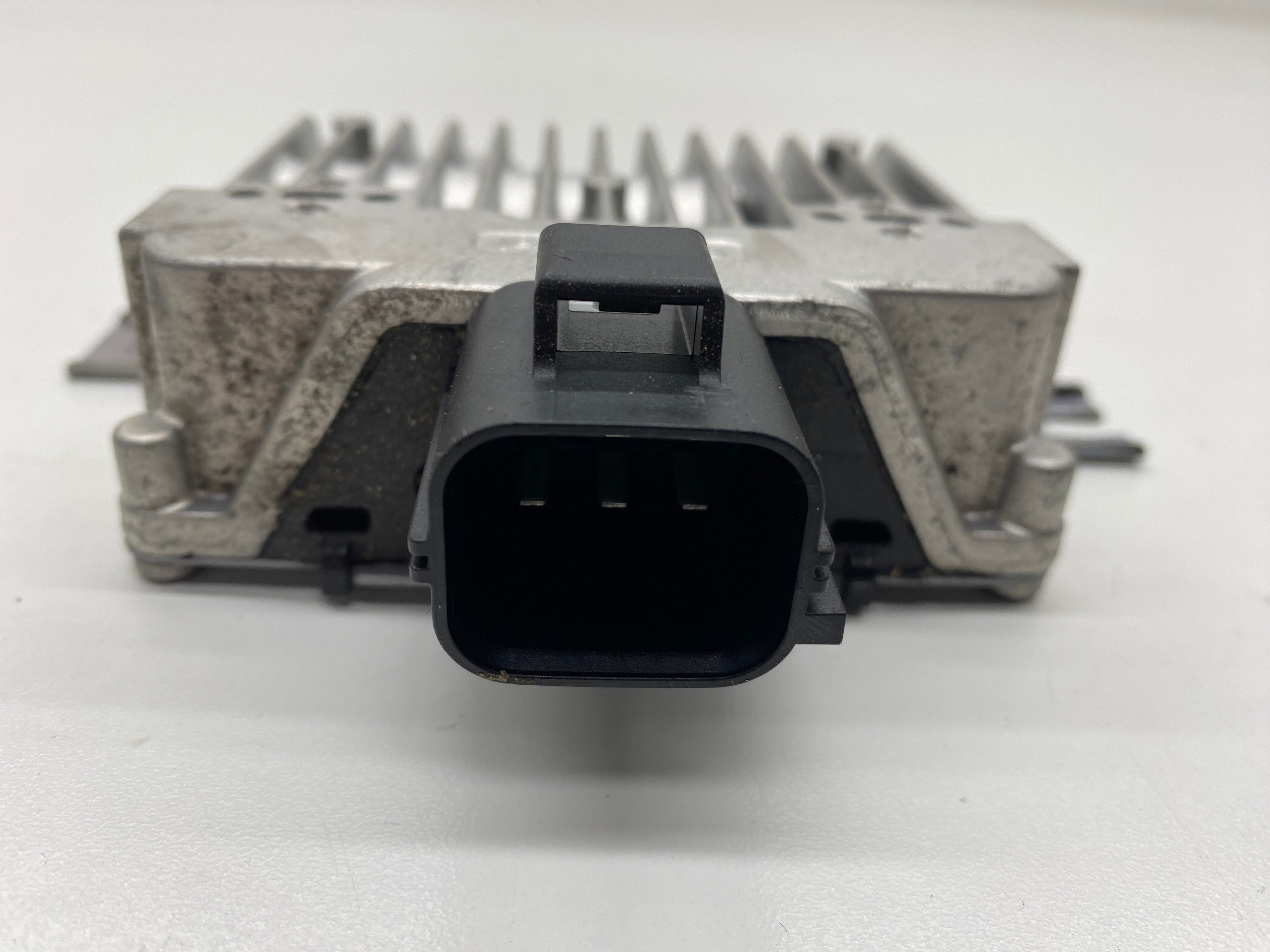 Mclaren MP4-12c Fuel pump control module ecu MP412C 2013 | Torque Motors