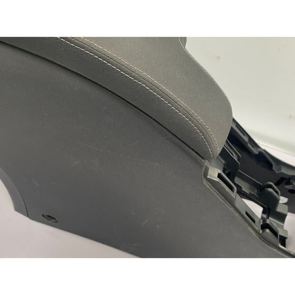 Renault Megane RS Centre console arm rest MK3 2010 | Torque Motors