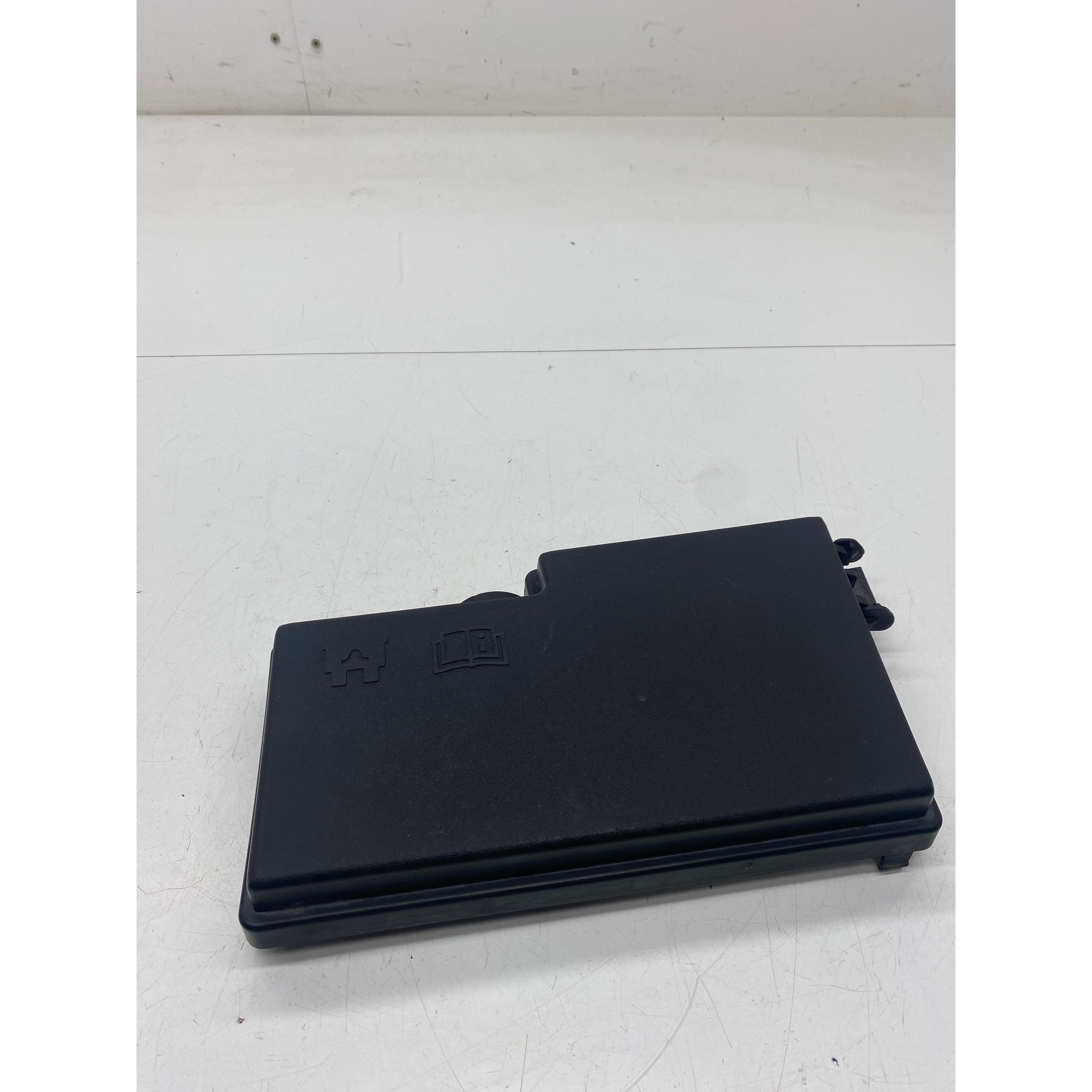 Ford Focus fuse box cover lid plastic trim RS MK3 2018 | Torque Motors