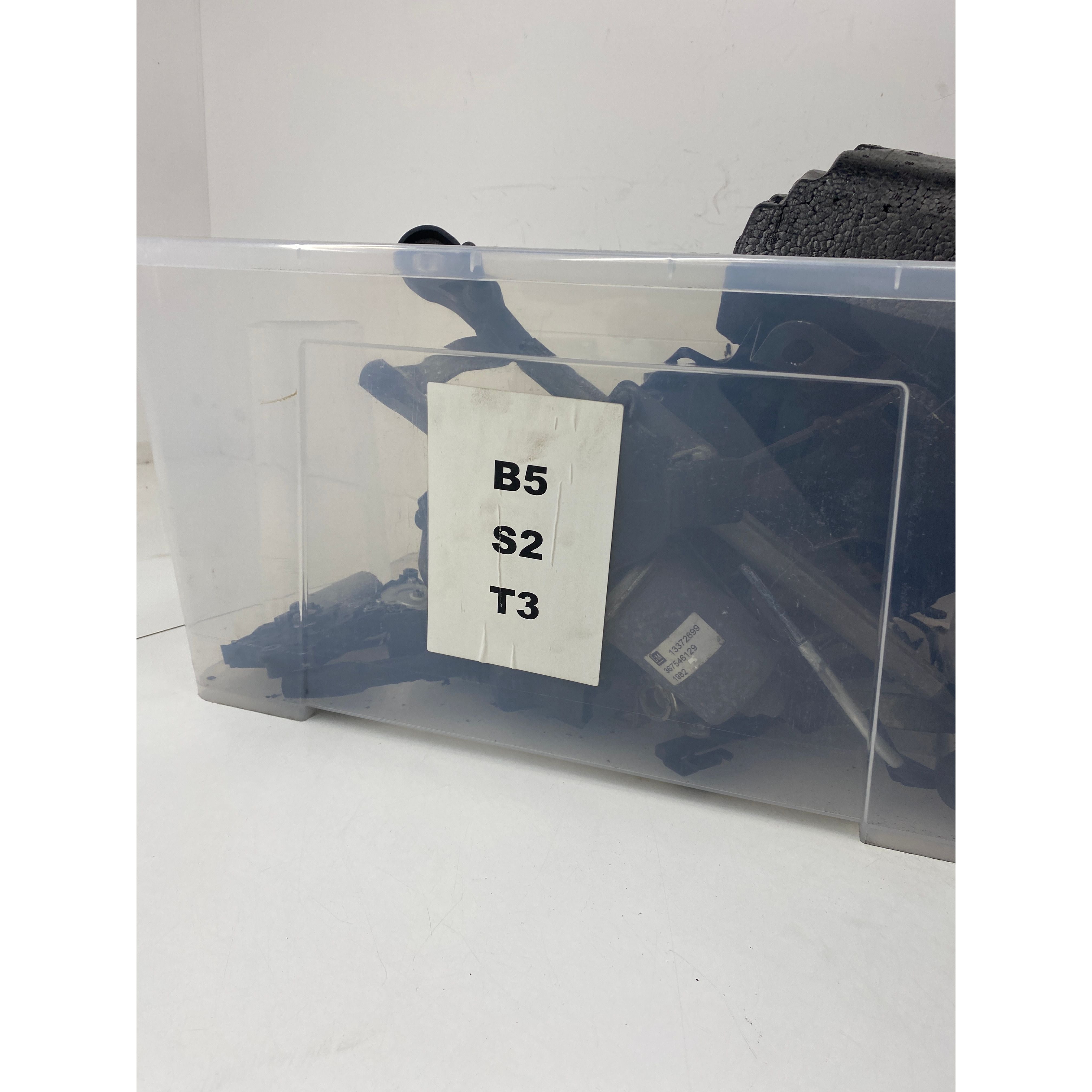 Ford Focus fuse box cover lid plastic trim RS MK3 2018 | Torque Motors