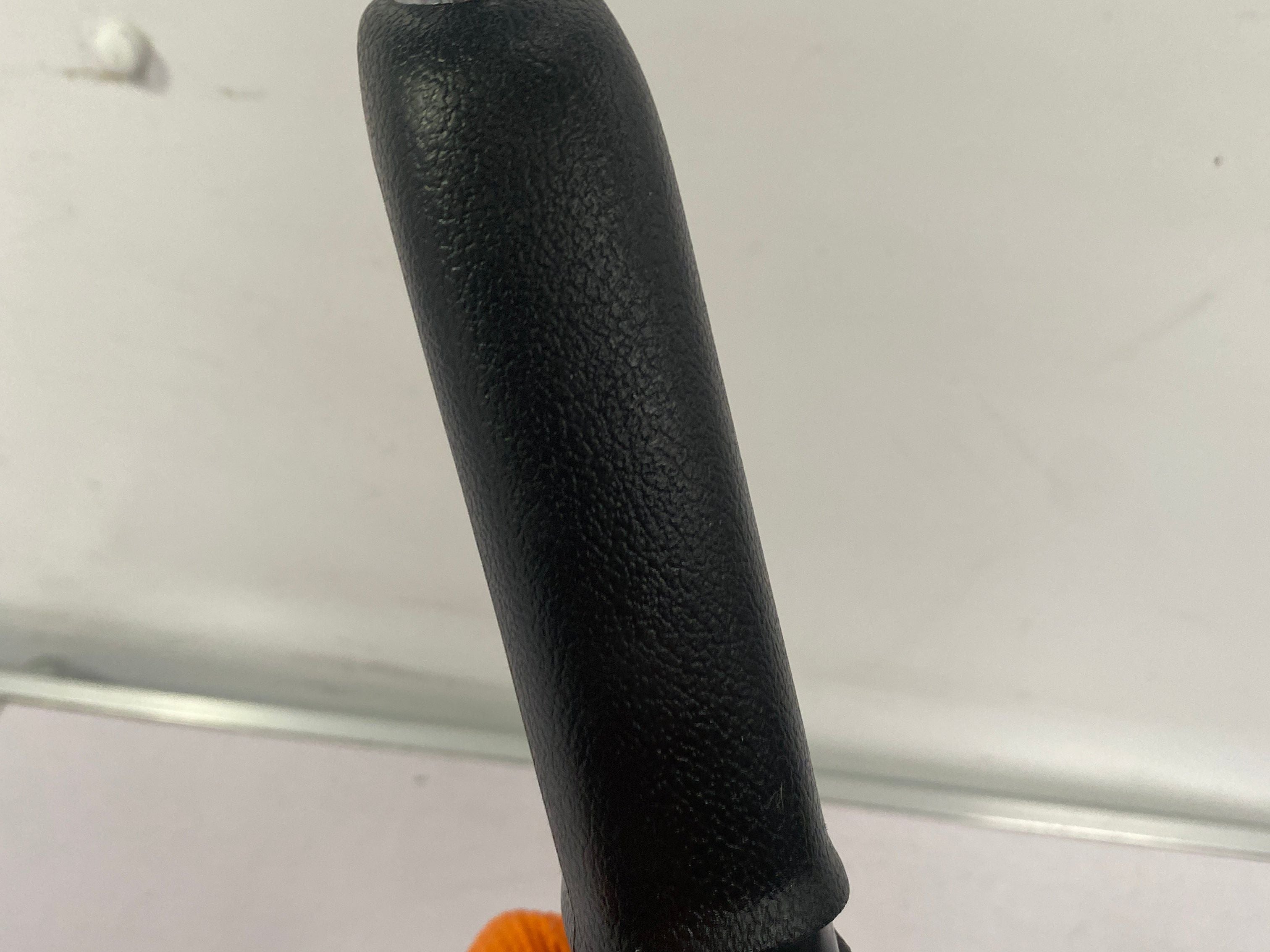 Ford Ranger handbrake lever 3.2 2019 Wildtrak | Torque Motors