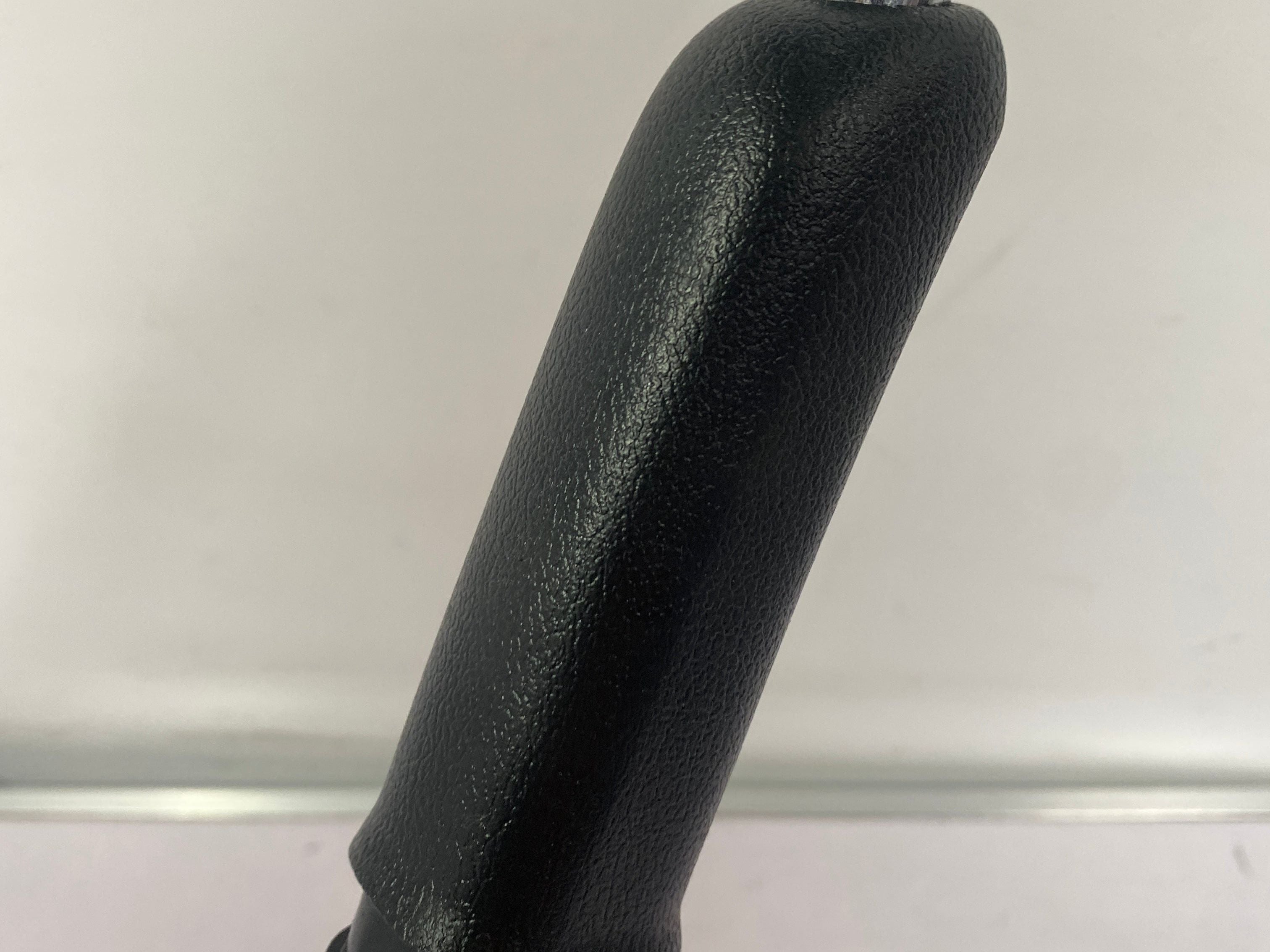 Ford Ranger handbrake lever 3.2 2019 Wildtrak | Torque Motors