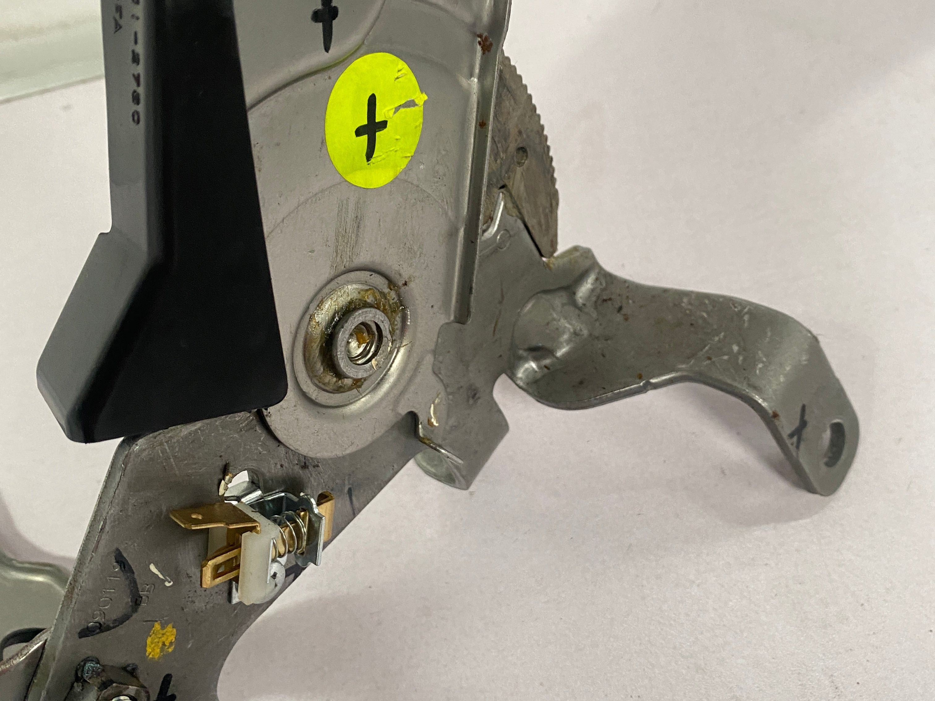 Ford Ranger handbrake lever 3.2 2019 Wildtrak | Torque Motors