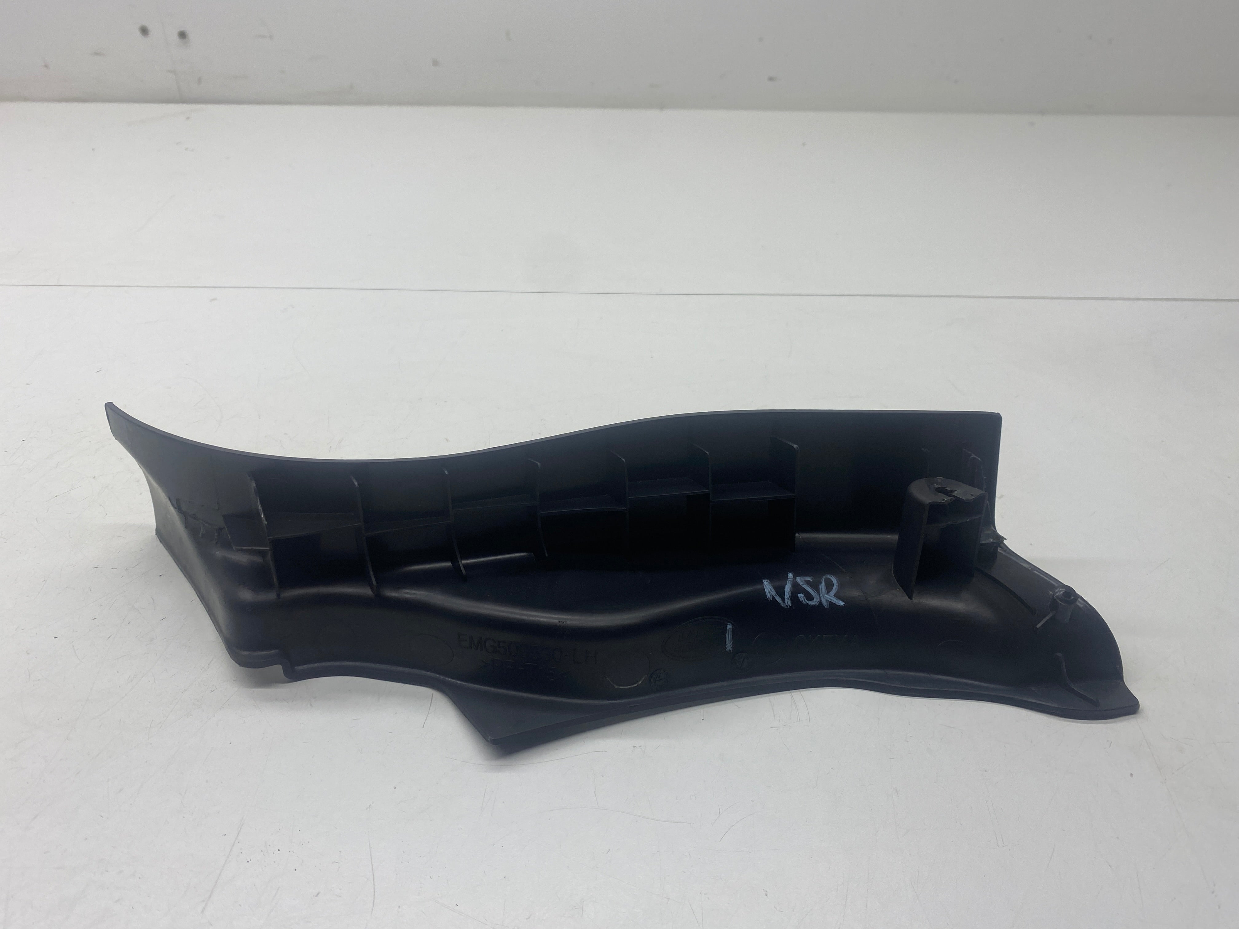 Range rover loading trim cover rear left 2006 Land Rover | Torque Motors