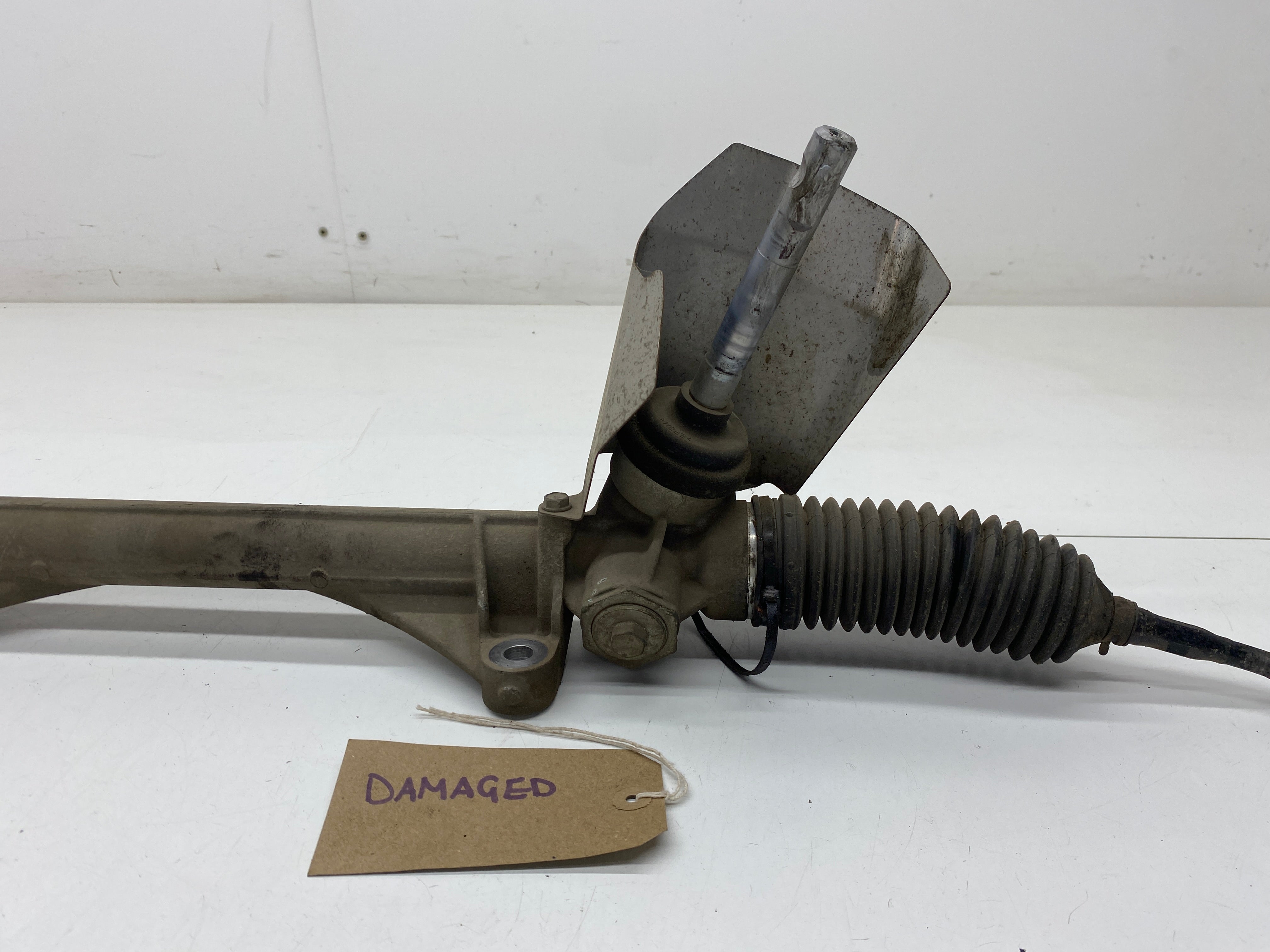 Nissan Juke Steering rack Nismo RS 2016 damaged | Torque Motors
