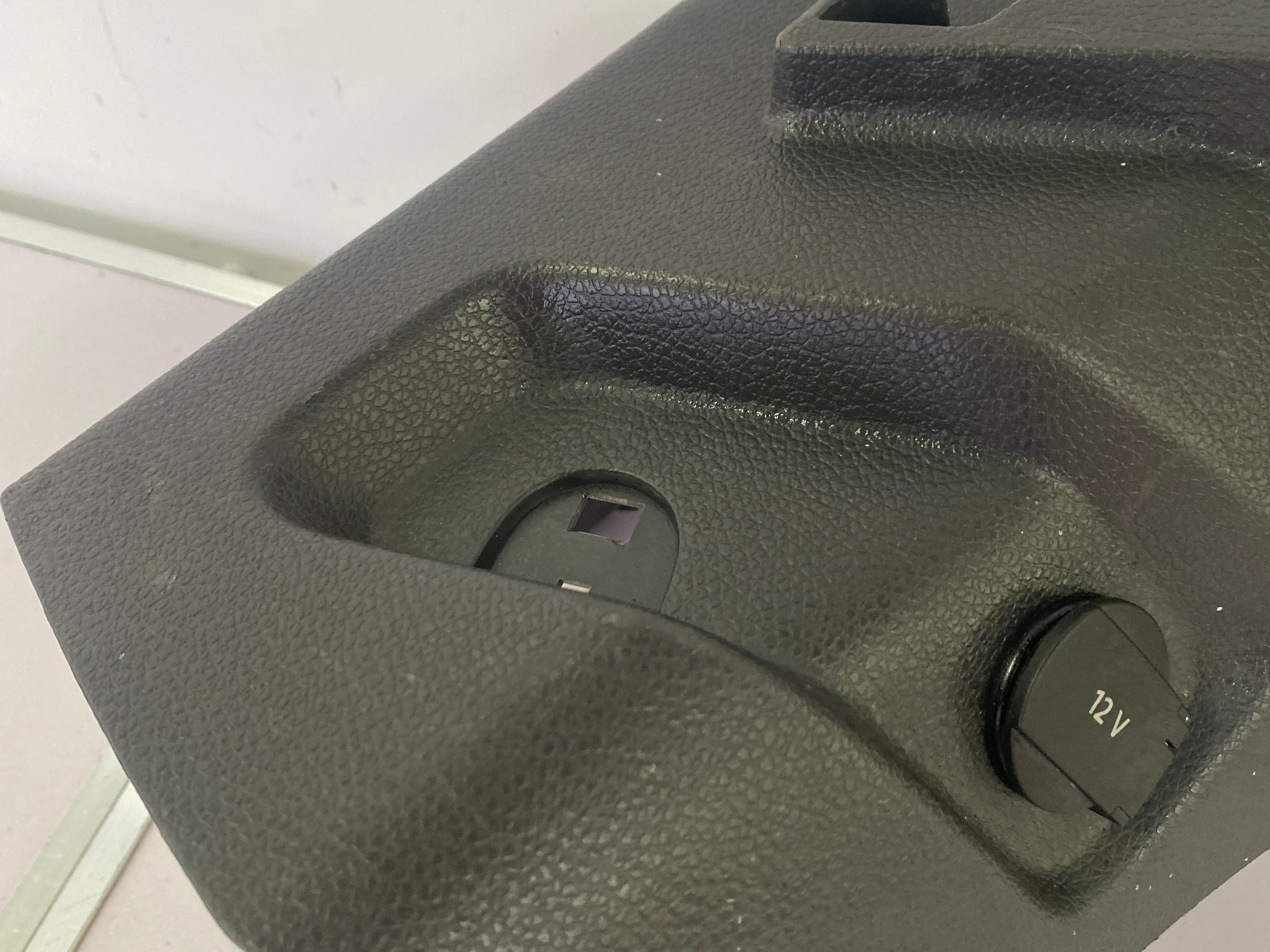 Volkswagen Golf GTI Boot side trim parcel shelf bracket right MK5 2006 ...