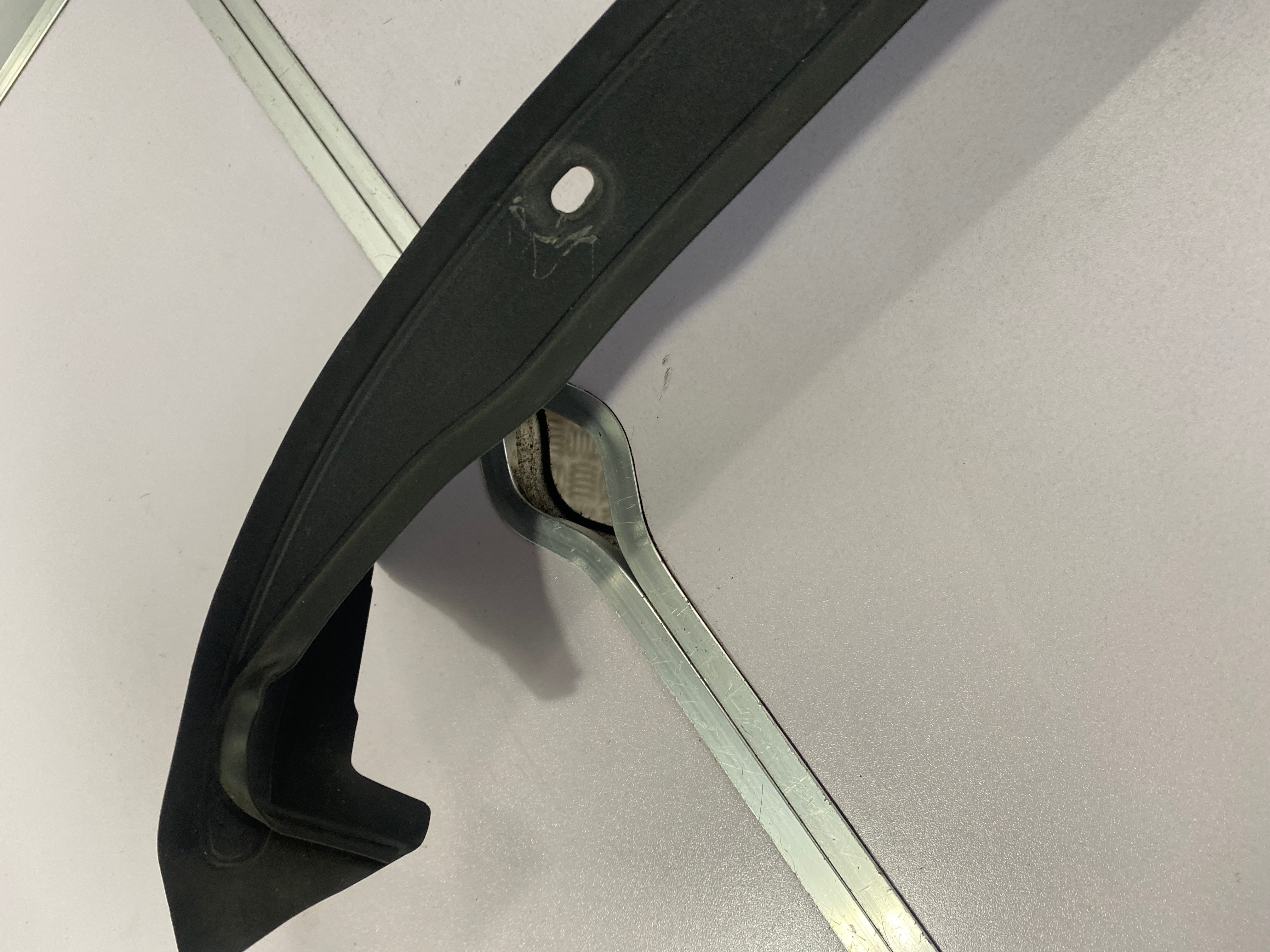 BMW M240i Wing cover seal trim left 2019 2 Series 51767269997 | Torque ...