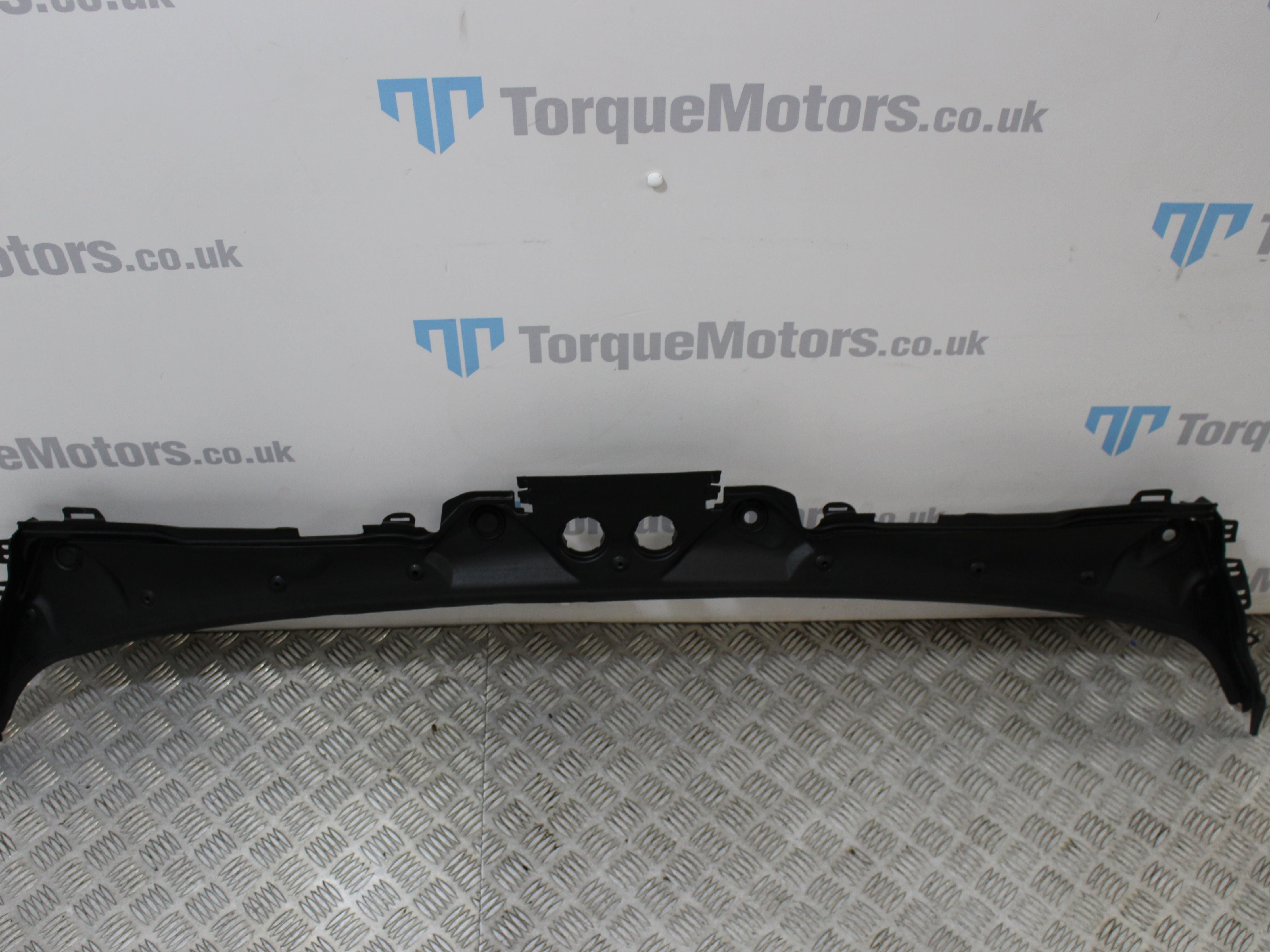 BMW M4 F82 Windscreen scuttle panel | Torque Motors