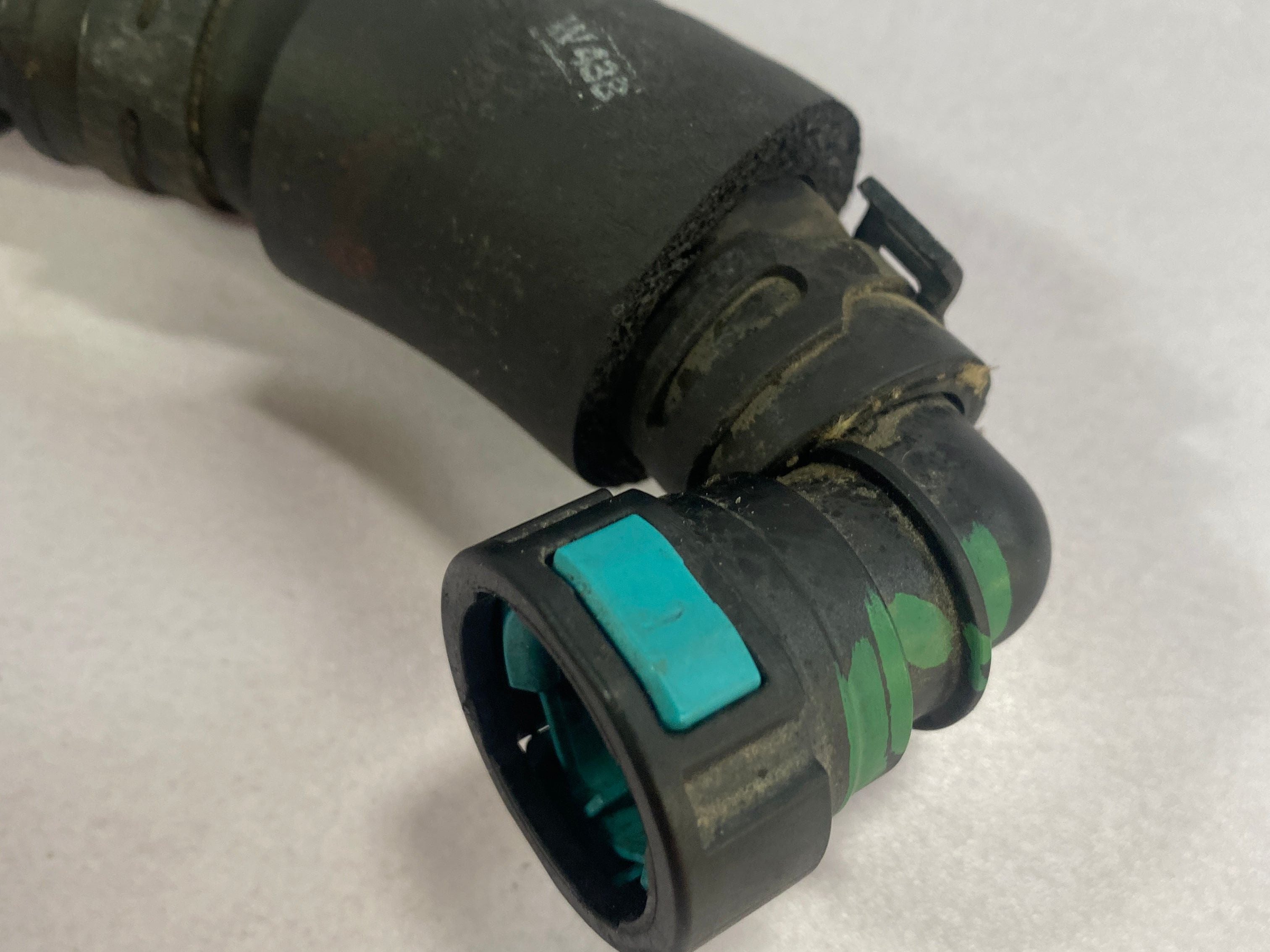 Range rover Velar Water coolant pipe 2020 D180 R Dynamic | Torque Motors