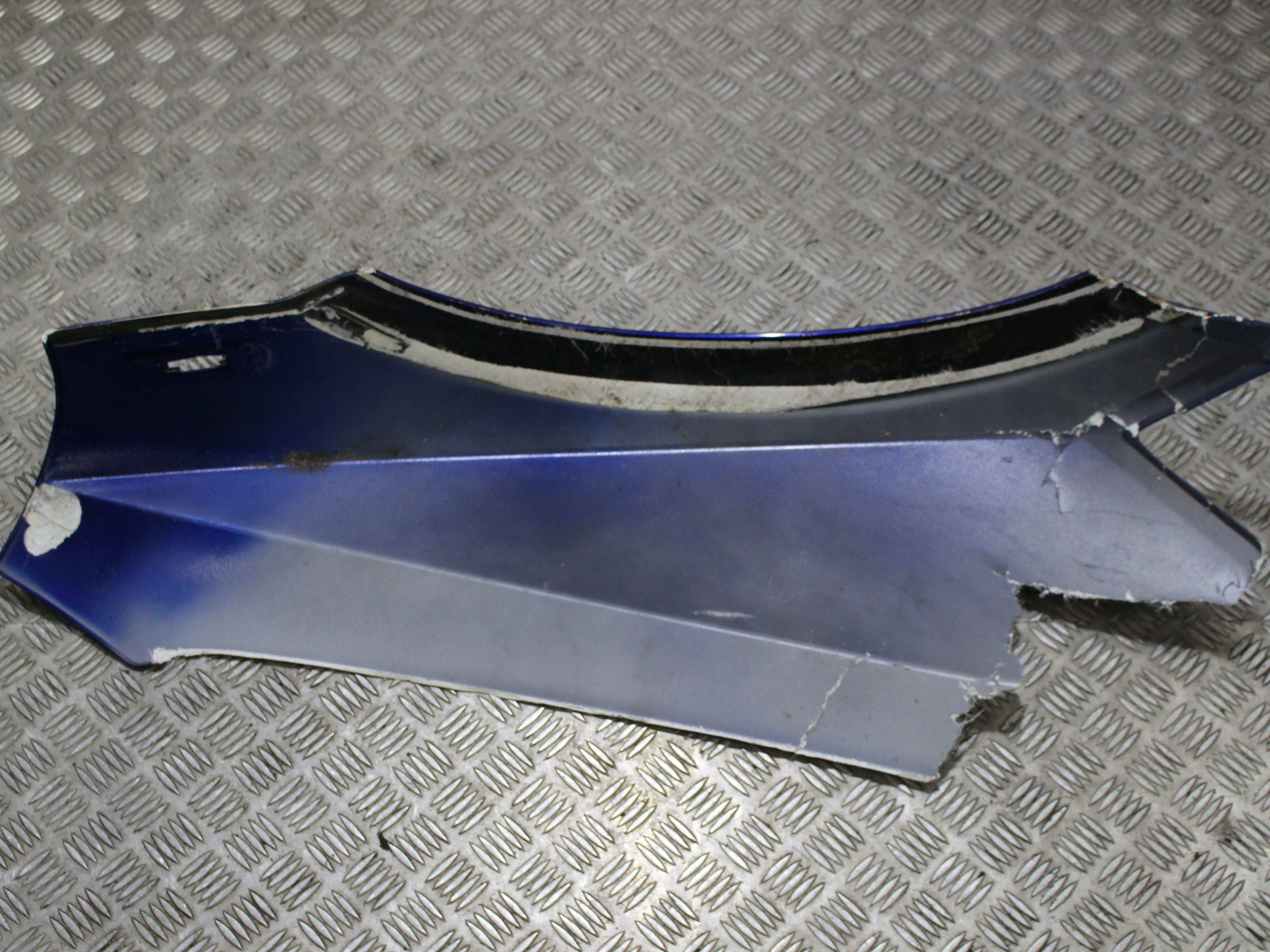 Vauxhall VX220 Turbo front clam clamshell section cut | Torque Motors