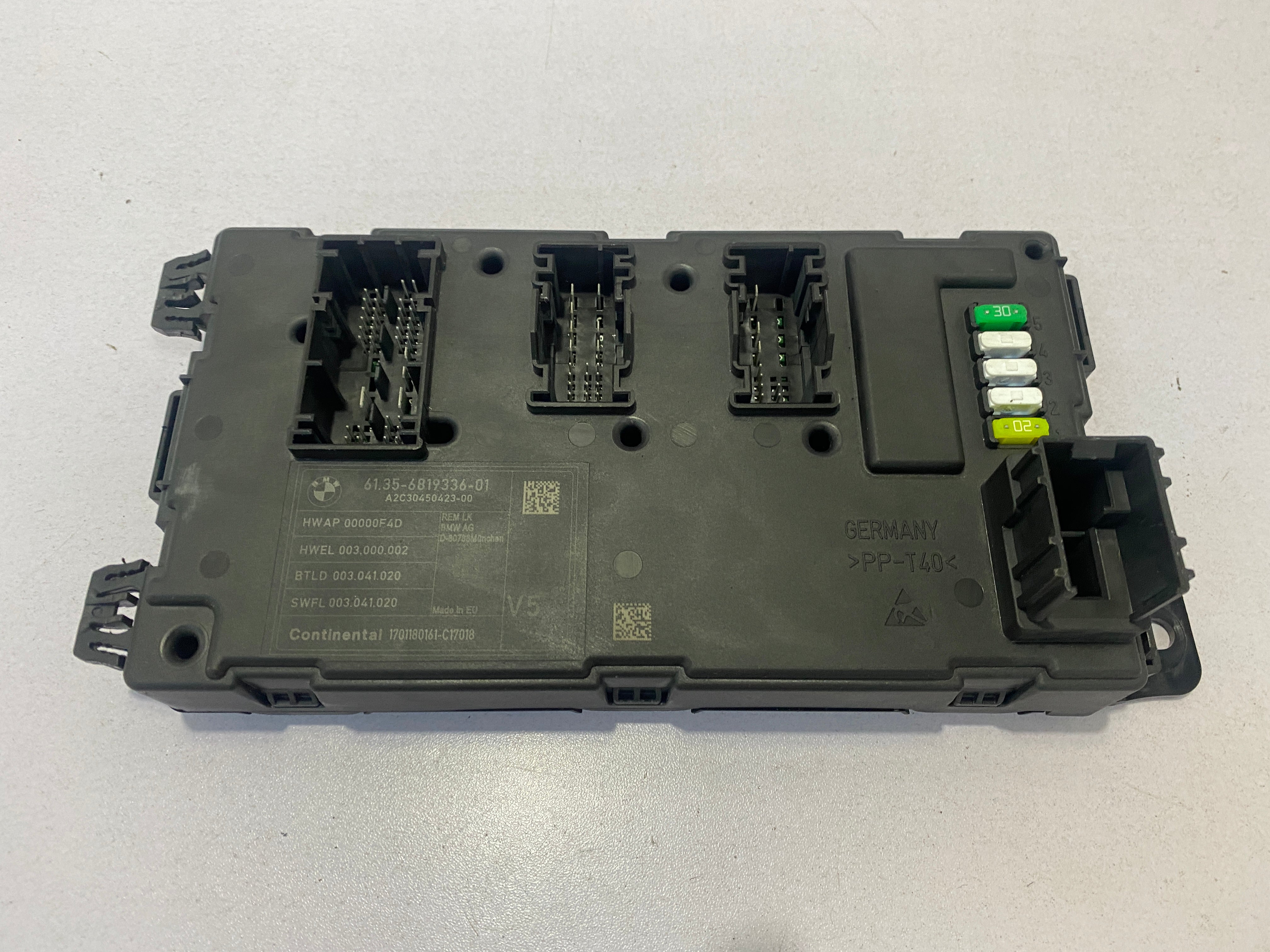 BMW M4 Body control module fuse box F82 2017 | Torque Motors