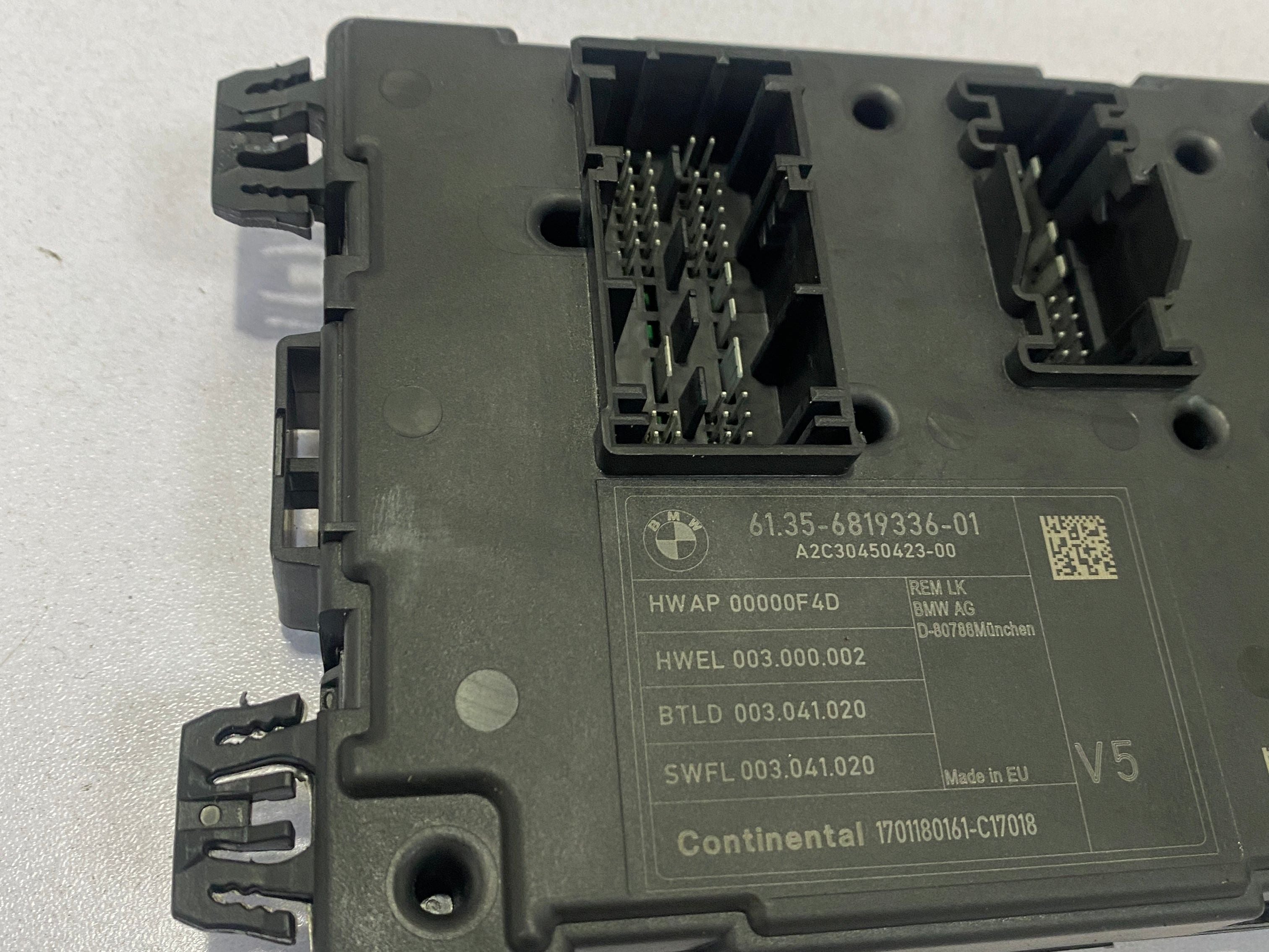 BMW M4 Body control module fuse box F82 2017 | Torque Motors