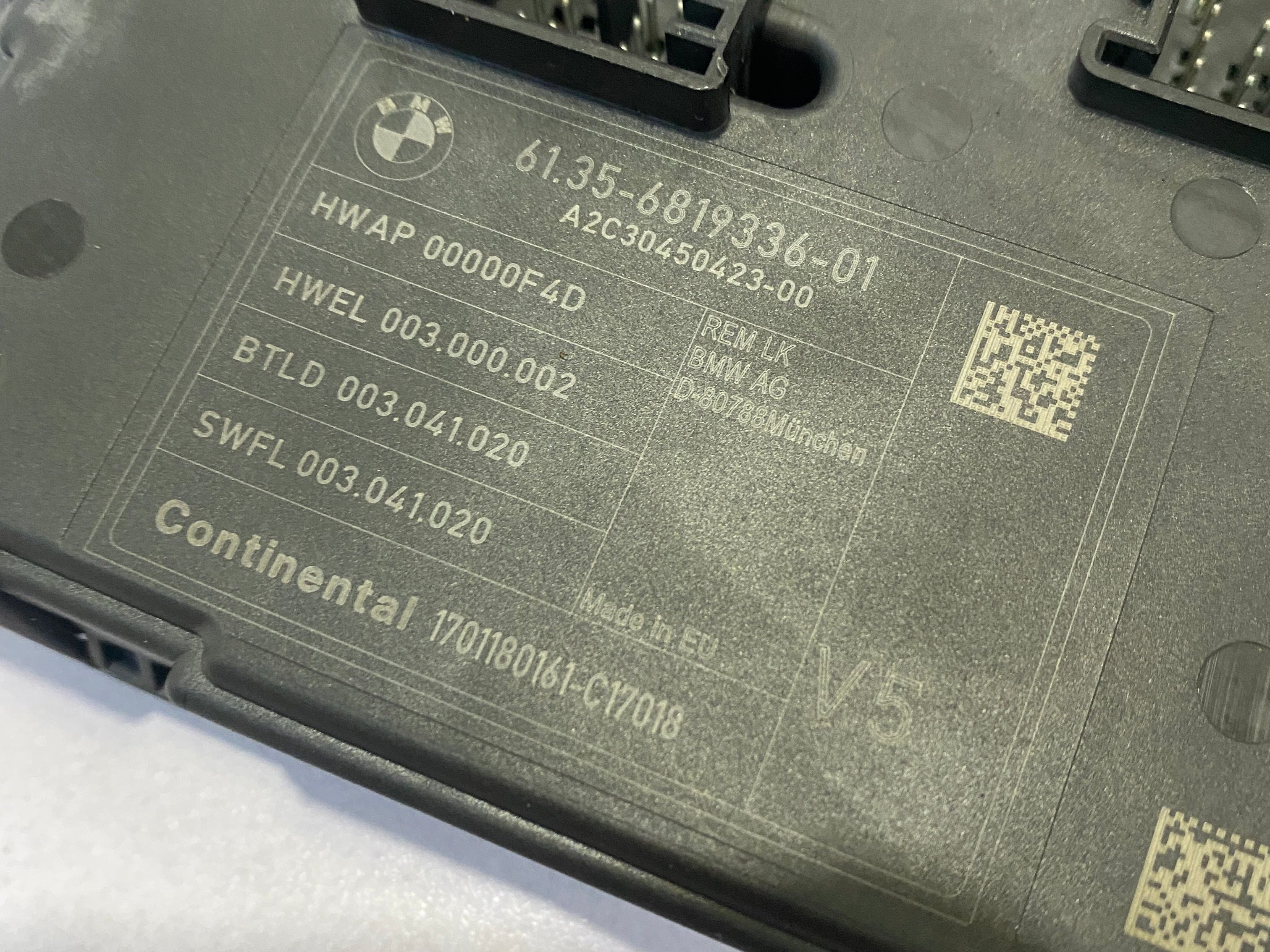 BMW M4 Body control module fuse box F82 2017 | Torque Motors