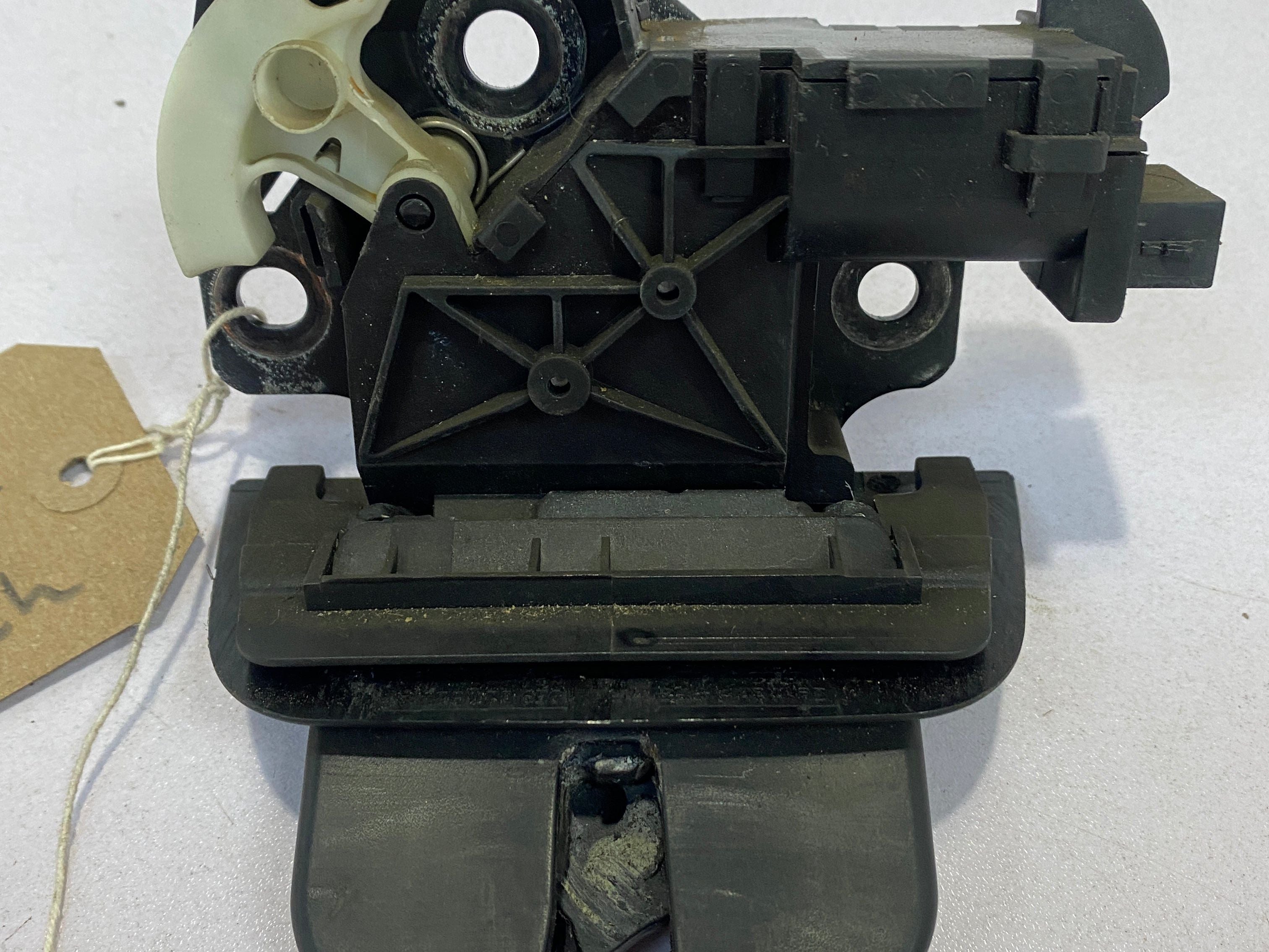 Audi RS4 Boot latch B7 Avant 2006 | Torque Motors