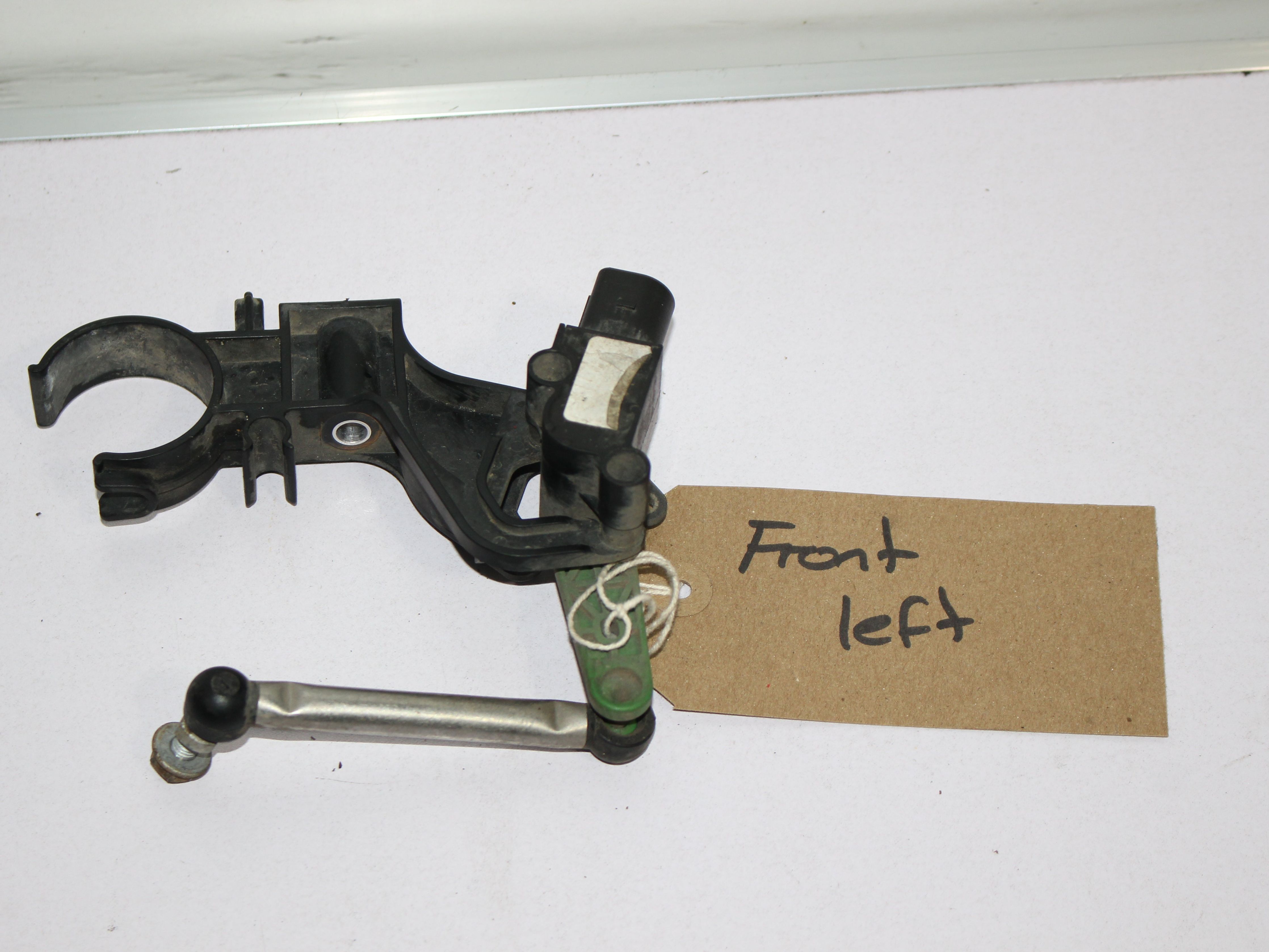 Porsche 911 GT3 991 Passenger left front level sensor | Torque Motors