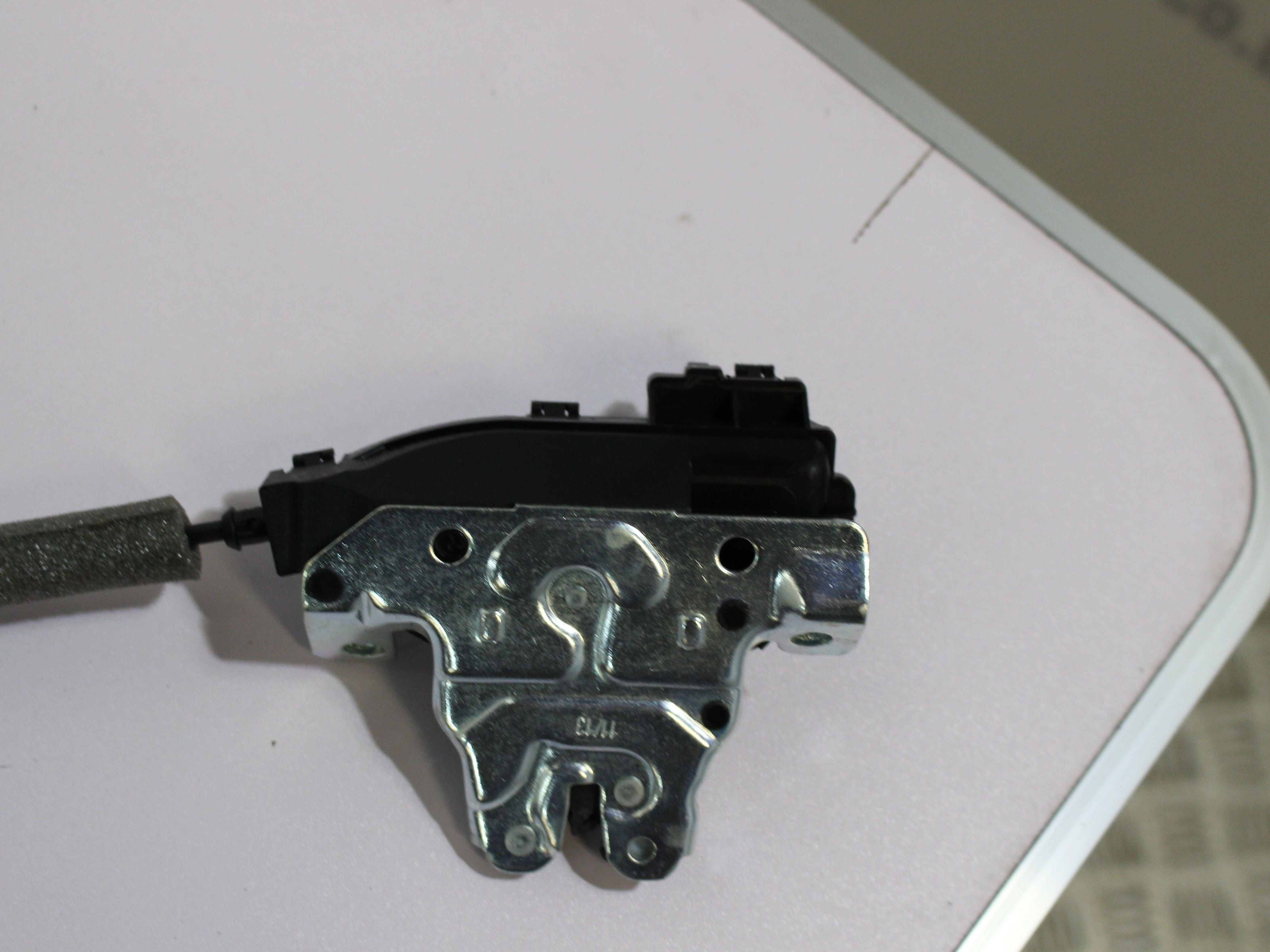 Mercedes C63 AMG W204 Boot lock mechanism | Torque Motors